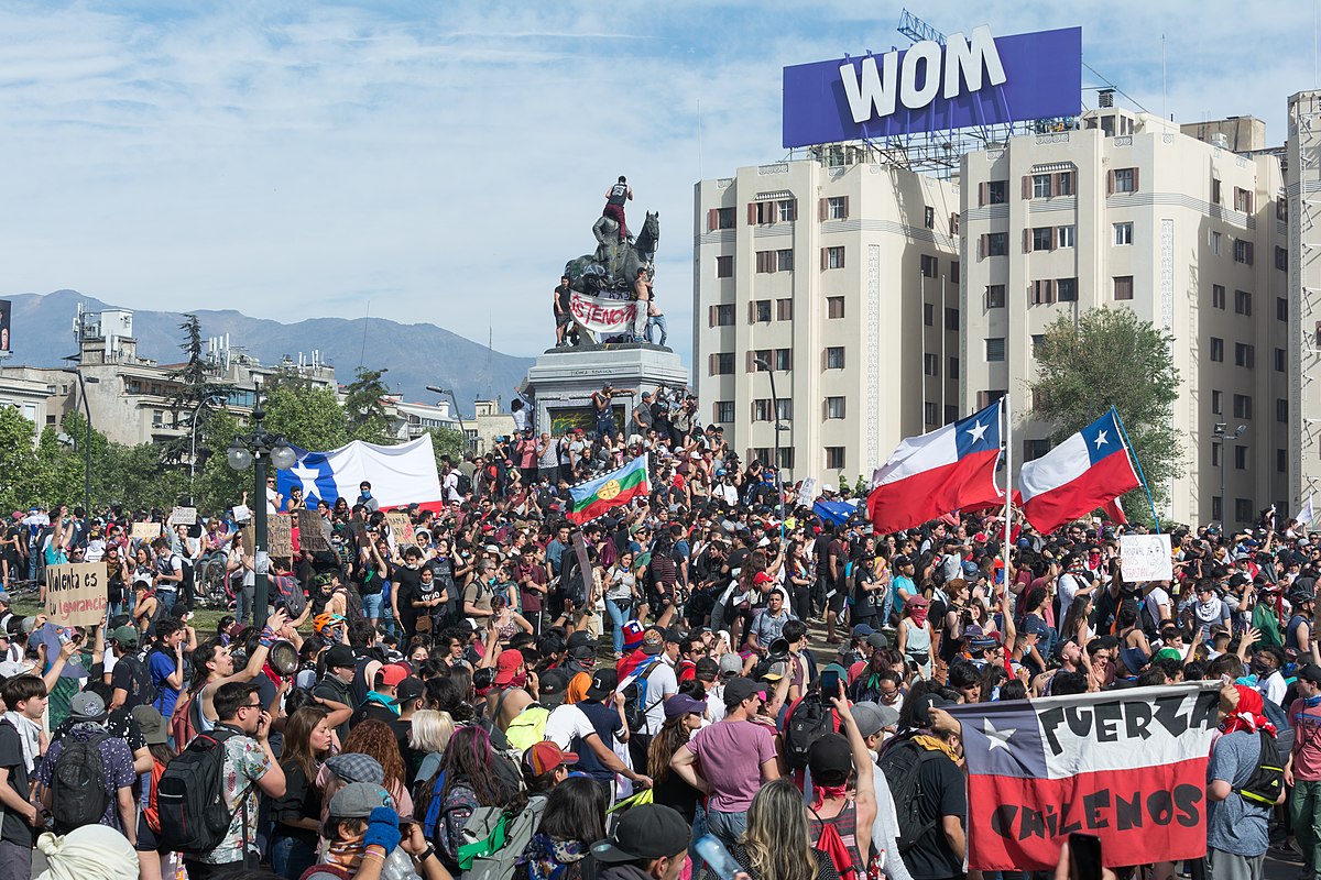 Chile votes to change the constitution - A defeat for the right ...