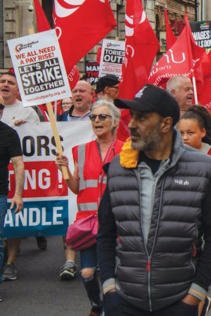 Britain: Mass coordinated action can win – prepare for a 24-hour ...