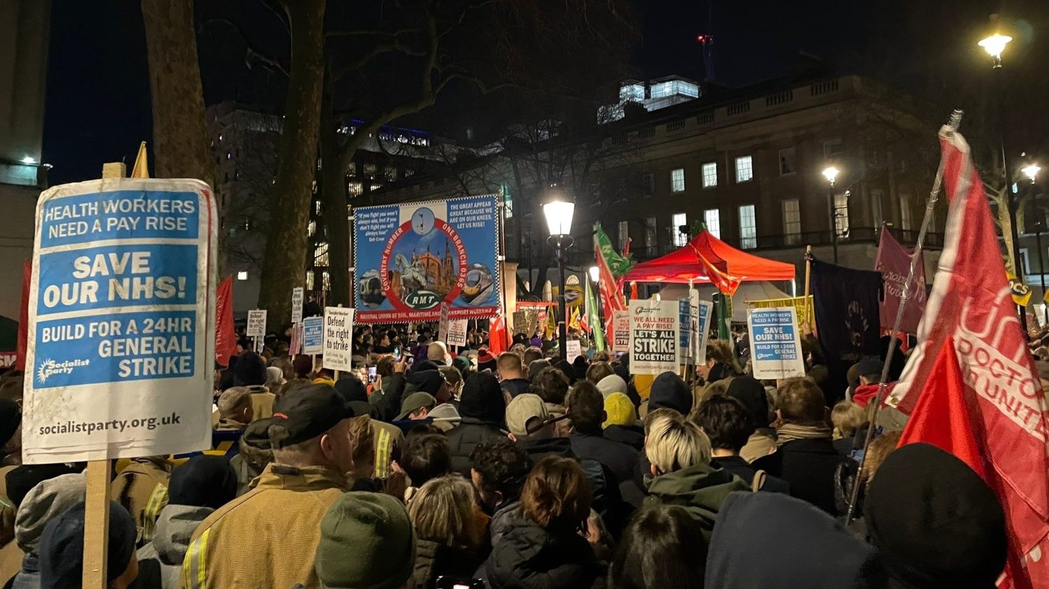 Britain: Hundreds of thousands of workers to strike together on 1 ...